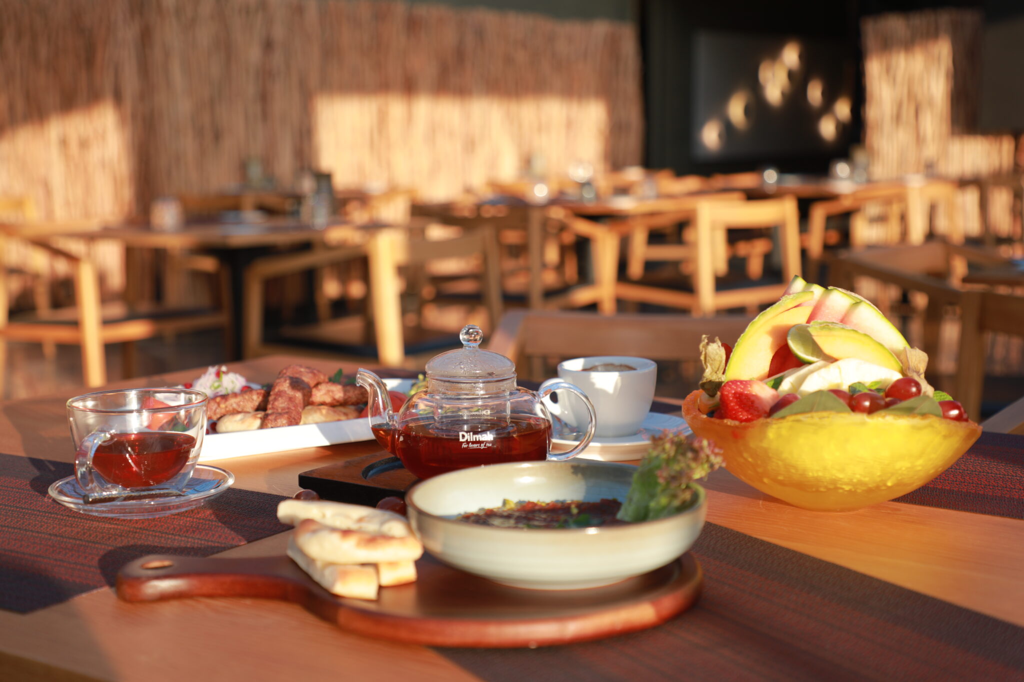 Icono View Restaurant – talebgroup